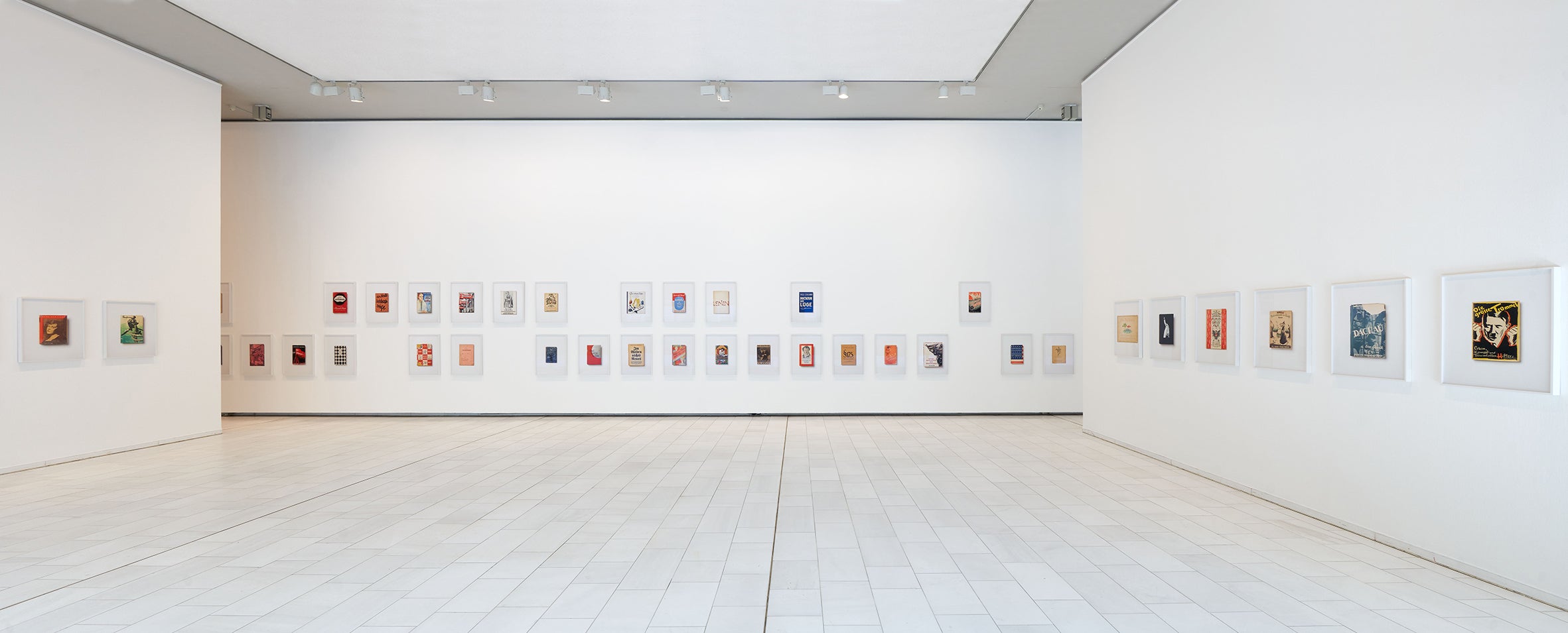 ANNETTE KELM | DIE BÜCHER – KÖNIG GALERIE