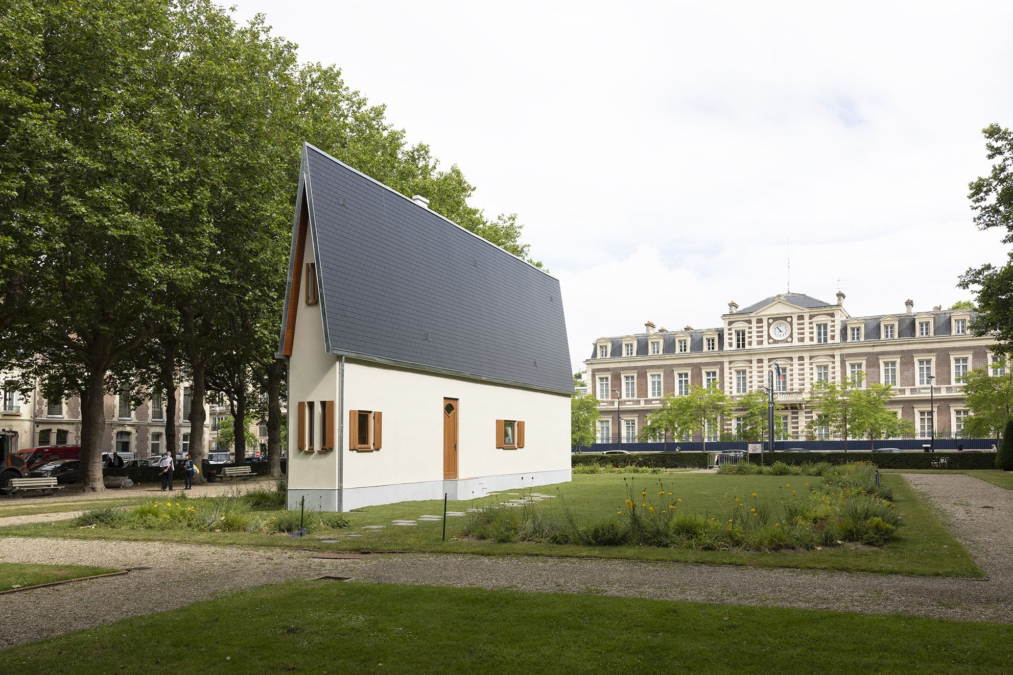 Narrow Lot European House Architecture